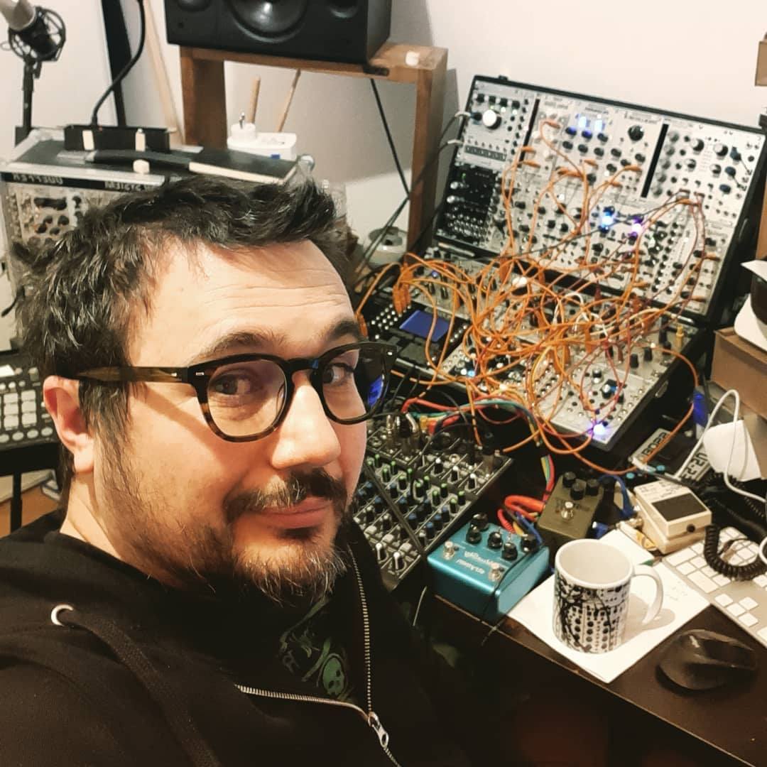 Detune | MyOwnDocumenta